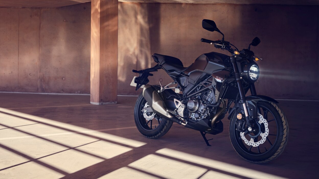 2023 Standard On-Road Motorcycles | Honda Powersports Canada