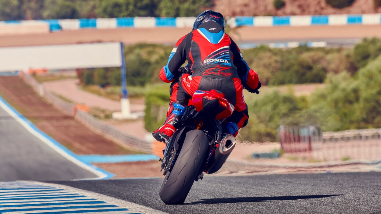 Honda Sport On-Road Motorcycles | Honda Powersports Canada