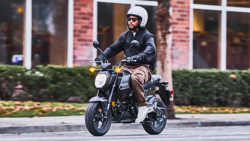 Offres spéciales et promotions sur les motocyclettes, les VTT et les ...